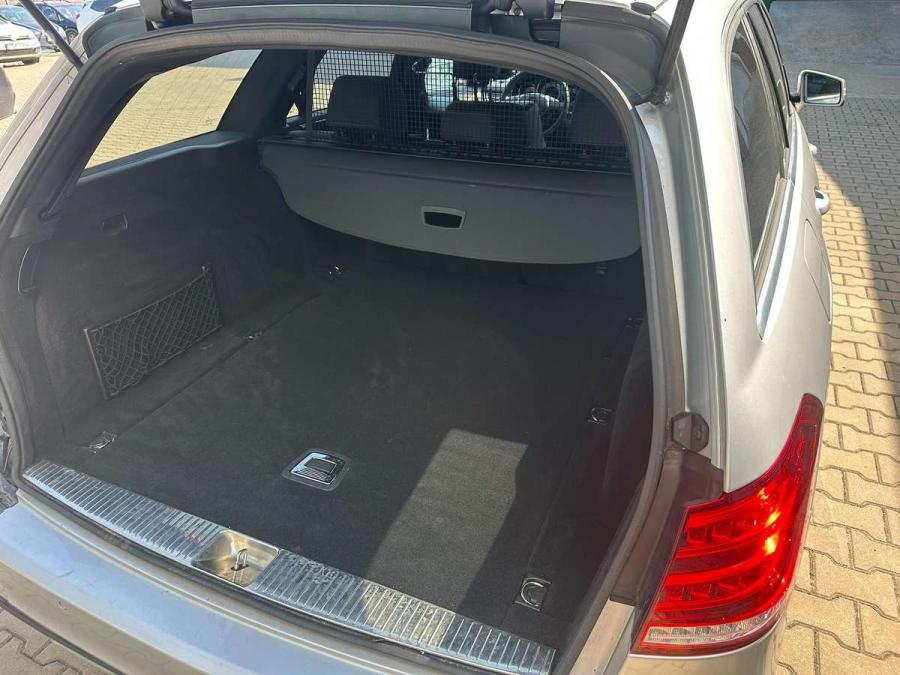 Pelēks Mercedes-Benz E 220 2015 Kauņa, ar dzinēja tilpumu 2.14 L un nobraukumu 140 tūkst. km par 7499 €, foto 11 vietnē AUTOMOTO.COM.LV