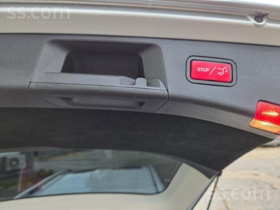 Pelēks Mercedes-Benz E 220 2015 Rīga, ar dzinēja tilpumu 2.20 L un nobraukumu 152 tūkst. km par 10950 €, foto 16 vietnē AUTOMOTO.COM.LV