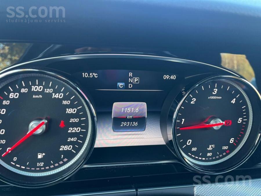 Grey Mercedes-Benz E 220 2016 in Kuldiga, with an engine capacity of 2.00 L and mileage of 293 thousand km for 13990 €, photo 19 on AUTOMOTO.COM.LV