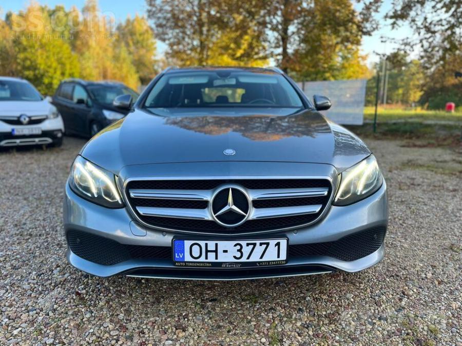 Grey Mercedes-Benz E 220 2016 in Kuldiga, with an engine capacity of 2.00 L and mileage of 293 thousand km for 13790 €, photo 8 on AUTOMOTO.COM.LV