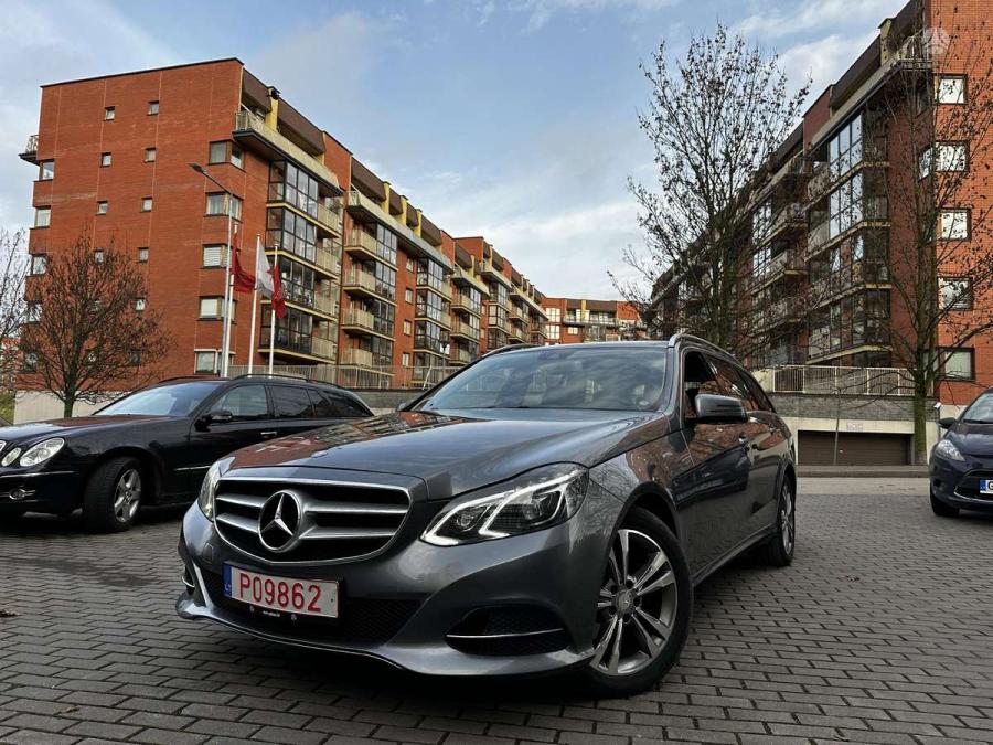 Pelēks Mercedes-Benz E 220 2016 Viļņa, ar dzinēja tilpumu 2.14 L un nobraukumu 430 tūkst. km par 7700 €, foto 2 vietnē AUTOMOTO.COM.LV