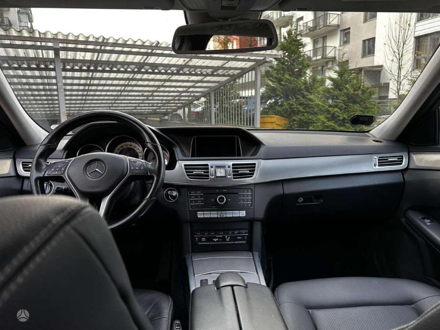 Pelēks Mercedes-Benz E 220 2016 Viļņa, ar dzinēja tilpumu 2.14 L un nobraukumu 430 tūkst. km par 7700 €, foto 18 vietnē AUTOMOTO.COM.LV