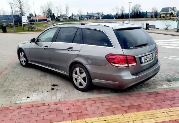Grey Mercedes-Benz E 220 2016 in Kaunas, with an engine capacity of 2.20 L and mileage of 186 thousand km for 11950 €, photo 3 on AUTOMOTO.COM.LV
