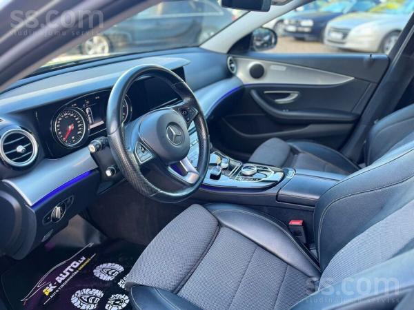 Grey Mercedes-Benz E 220 2016 in Kuldiga, with an engine capacity of 2.00 L and mileage of 293 thousand km for 13790 €, photo 9 on AUTOMOTO.COM.LV