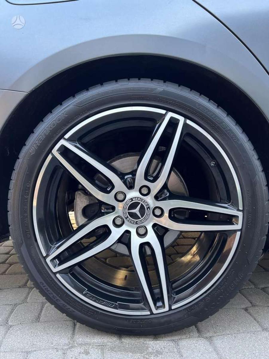 Grey Mercedes-Benz E 220 2016 in Marijampole, with an engine capacity of 1.95 L and mileage of 245 thousand km for 19000 €, photo 12 on AUTOMOTO.COM.LV