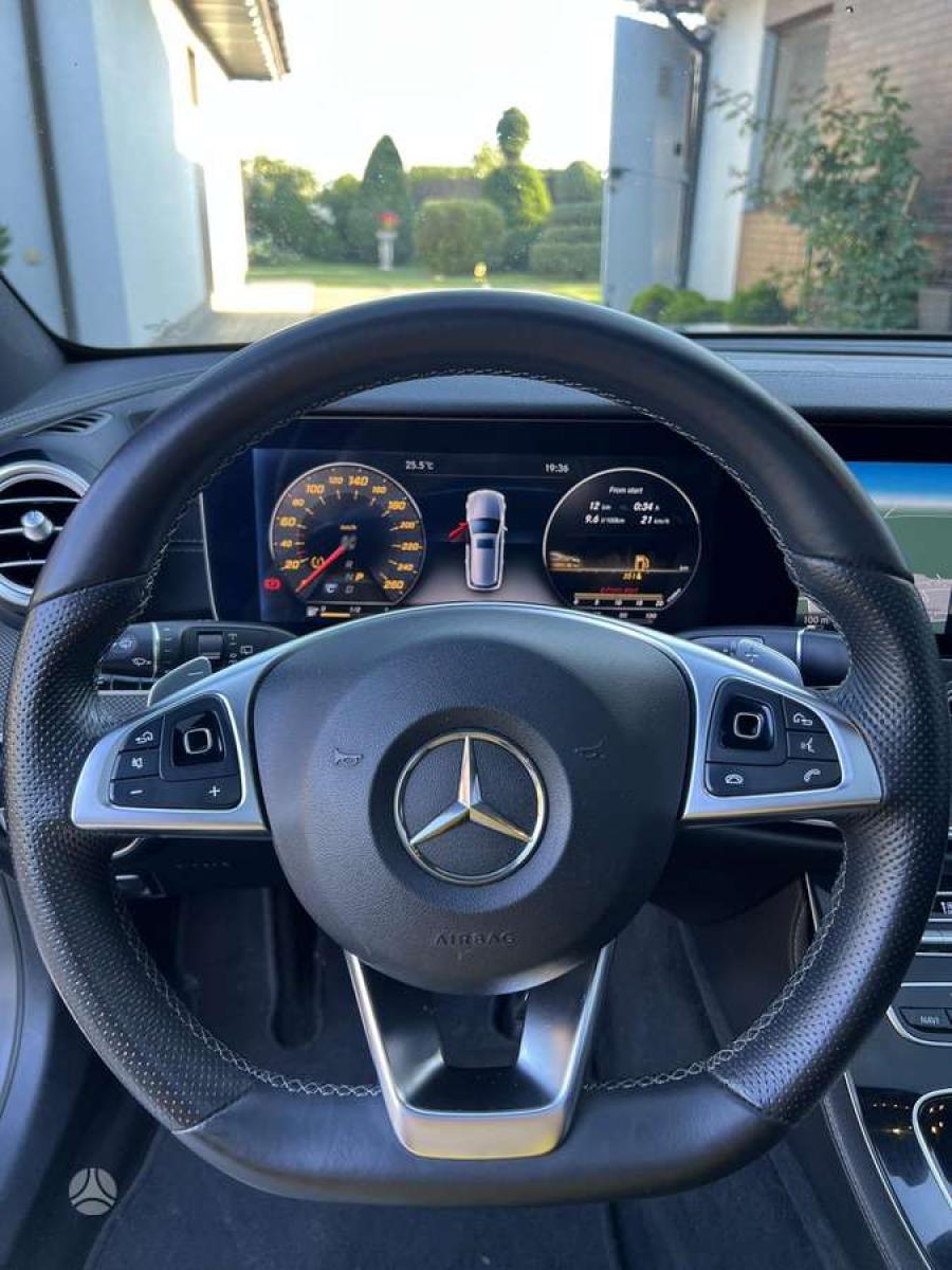 Grey Mercedes-Benz E 220 2016 in Marijampole, with an engine capacity of 1.95 L and mileage of 245 thousand km for 19000 €, photo 14 on AUTOMOTO.COM.LV