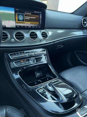 Grey Mercedes-Benz E 220 2016 in Marijampole, with an engine capacity of 1.95 L and mileage of 245 thousand km for 19000 €, photo 18 on AUTOMOTO.COM.LV
