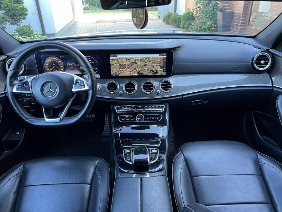 Grey Mercedes-Benz E 220 2016 in Marijampole, with an engine capacity of 1.95 L and mileage of 245 thousand km for 19000 €, photo 27 on AUTOMOTO.COM.LV