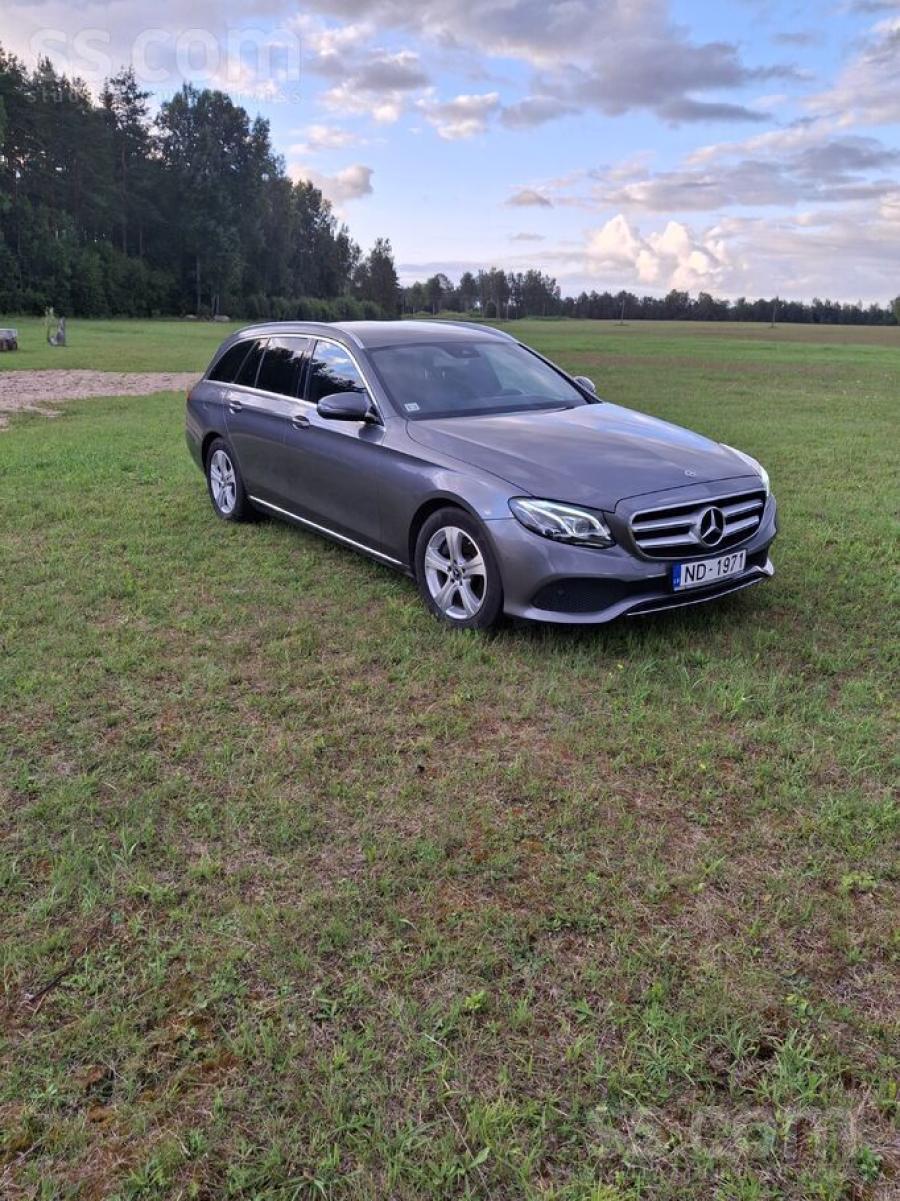 Pelēks Mercedes-Benz E 220 2017 Cēsis, ar dzinēja tilpumu 2.20 L un nobraukumu 152 tūkst. km par 22900 €, foto 2 vietnē AUTOMOTO.COM.LV