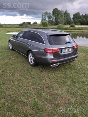 Pelēks Mercedes-Benz E 220 2017 Cēsis, ar dzinēja tilpumu 2.20 L un nobraukumu 152 tūkst. km par 22900 €, foto 3 vietnē AUTOMOTO.COM.LV
