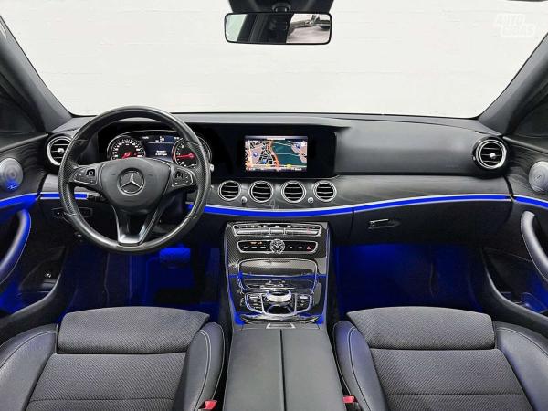 Pelēks Mercedes-Benz E 220 2017 Kauņa, ar dzinēja tilpumu 2.00 L un nobraukumu 88 tūkst. km par 27025 €, foto 9 vietnē AUTOMOTO.COM.LV
