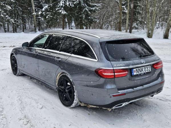 Серый Мерседес E 220 2017 в Алитус, объемом двигателя 1.95 л и пробегом 295 тыс. км за 17299 €, фото 11 на AUTOMOTO.COM.LV
