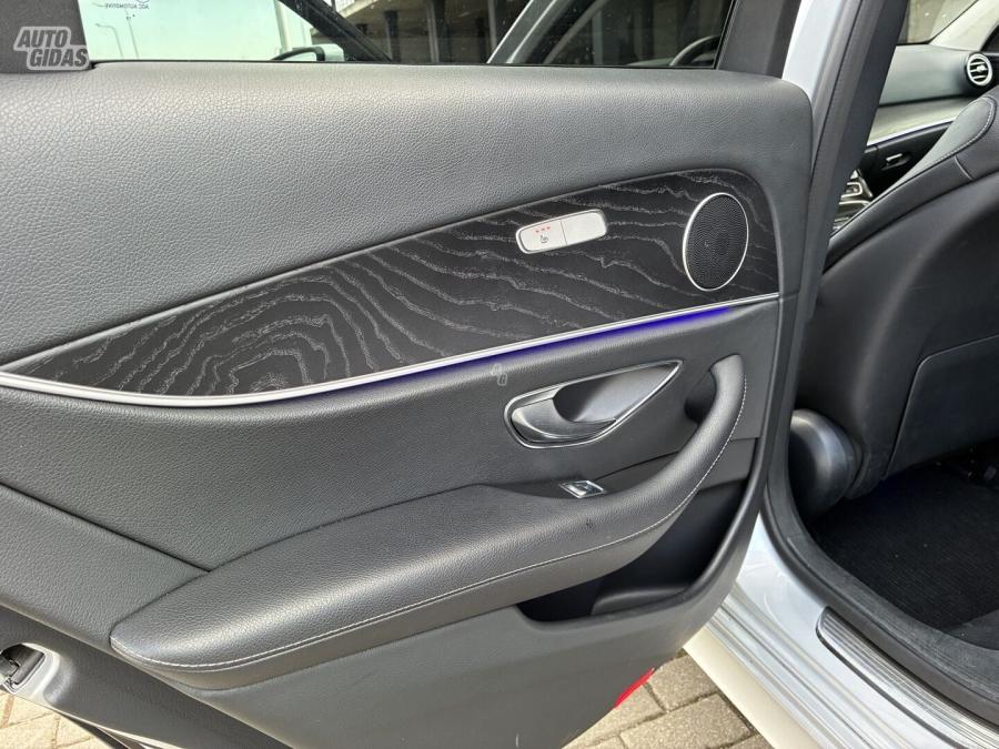 Pelēks Mercedes-Benz E 220 2017 Klaipėda, ar dzinēja tilpumu 2.00 L un nobraukumu 194 tūkst. km par 24900 €, foto 17 vietnē AUTOMOTO.COM.LV