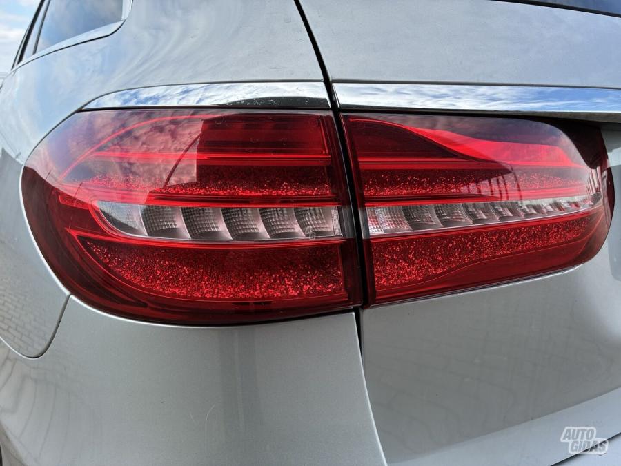 Pelēks Mercedes-Benz E 220 2017 Klaipėda, ar dzinēja tilpumu 2.00 L un nobraukumu 194 tūkst. km par 24900 €, foto 21 vietnē AUTOMOTO.COM.LV
