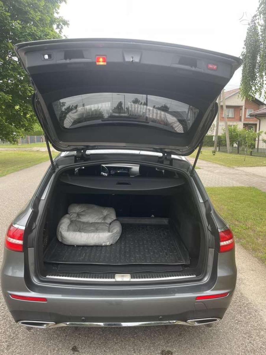 Pelēks Mercedes-Benz E 220 2017 Alīta, ar dzinēja tilpumu 1.95 L un nobraukumu 295 tūkst. km par 18500 €, foto 13 vietnē AUTOMOTO.COM.LV