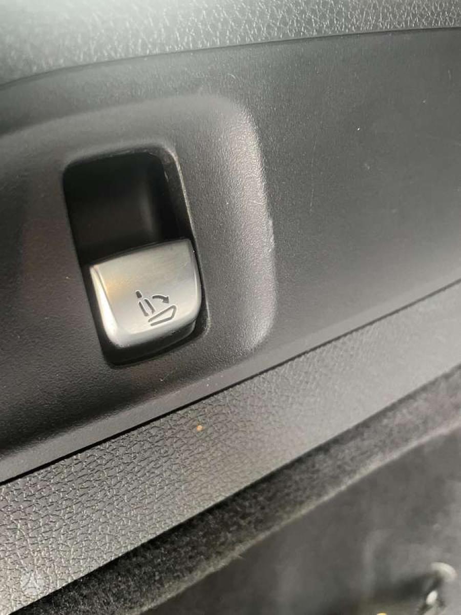 Pelēks Mercedes-Benz E 220 2017 Alīta, ar dzinēja tilpumu 1.95 L un nobraukumu 295 tūkst. km par 18500 €, foto 15 vietnē AUTOMOTO.COM.LV