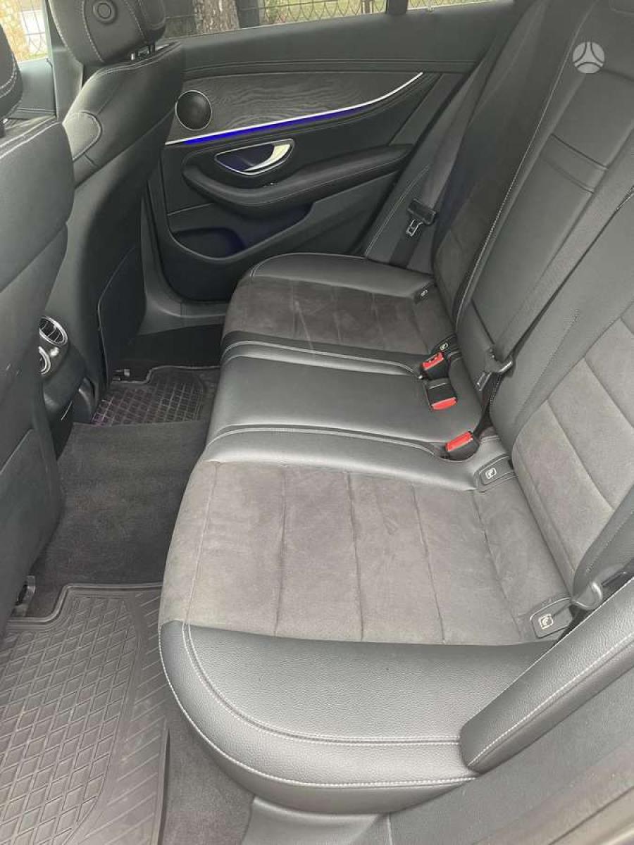 Pelēks Mercedes-Benz E 220 2017 Alīta, ar dzinēja tilpumu 1.95 L un nobraukumu 295 tūkst. km par 18500 €, foto 17 vietnē AUTOMOTO.COM.LV