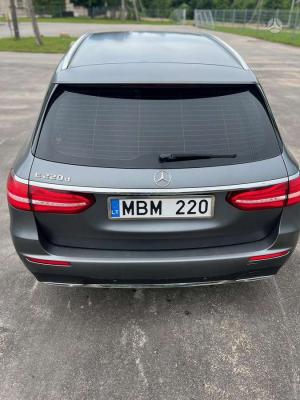 Grey Mercedes-Benz E 220 2017 in Klaipeda, with an engine capacity of 1.95 L and mileage of 354 thousand km for 16000 €, photo 5 on AUTOMOTO.COM.LV