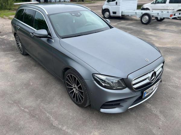 Pelēks Mercedes-Benz E 220 2017 Klaipėda, ar dzinēja tilpumu 1.95 L un nobraukumu 354 tūkst. km par 16000 €, foto 5 vietnē AUTOMOTO.COM.LV