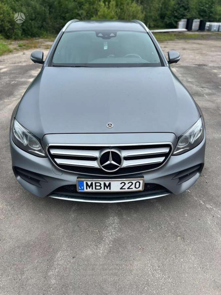 Grey Mercedes-Benz E 220 2017 in Klaipeda, with an engine capacity of 1.95 L and mileage of 354 thousand km for 16000 €, photo 7 on AUTOMOTO.COM.LV