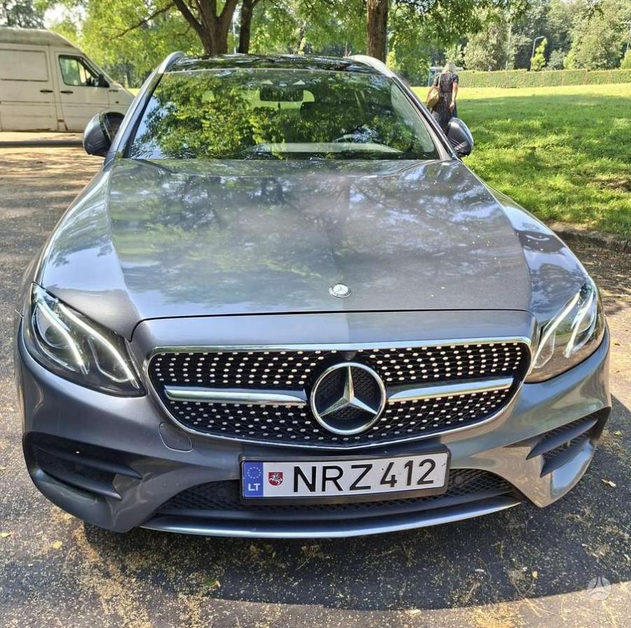 Серый Мерседес E 220 2017 в Вильнюс, объемом двигателя 1.95 л и пробегом 283 тыс. км за 16355 €, фото 9 на AUTOMOTO.COM.LV