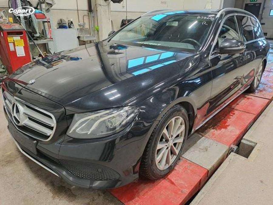 Серый Мерседес E 220 2017 в Кедайняй, объемом двигателя 0.00 л и пробегом 320 тыс. км за 9750 €, фото 3 на AUTOMOTO.COM.LV