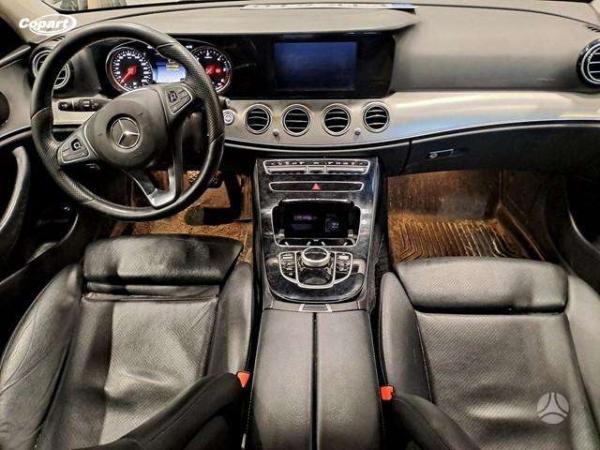 Pelēks Mercedes-Benz E 220 2017 Kėdainiai, ar dzinēja tilpumu 0.00 L un nobraukumu 320 tūkst. km par 9750 €, foto 5 vietnē AUTOMOTO.COM.LV