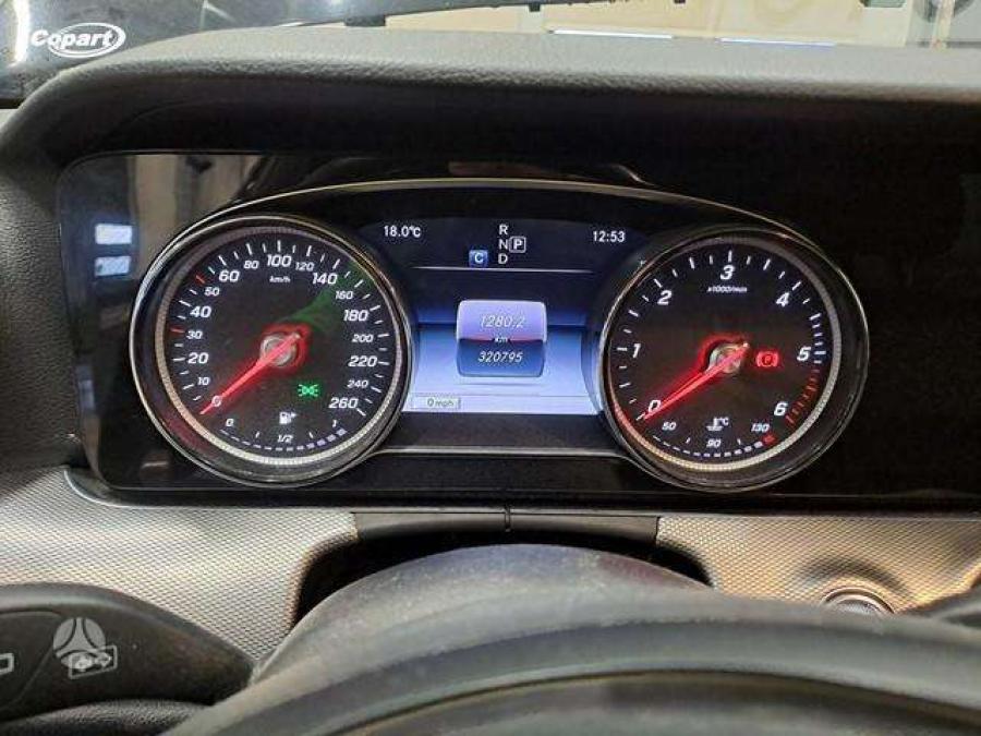 Серый Мерседес E 220 2017 в Кедайняй, объемом двигателя 0.00 л и пробегом 320 тыс. км за 9750 €, фото 7 на AUTOMOTO.COM.LV