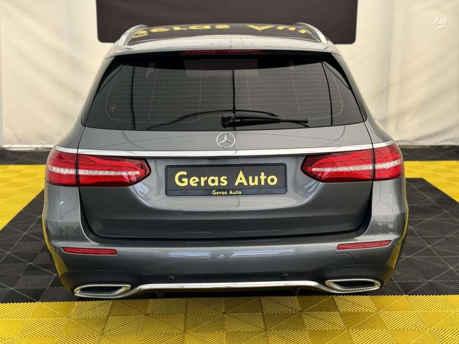 Pelēks Mercedes-Benz E 220 2017 Viļņa, ar dzinēja tilpumu 1.95 L un nobraukumu 89 tūkst. km par 22500 €, foto 6 vietnē AUTOMOTO.COM.LV