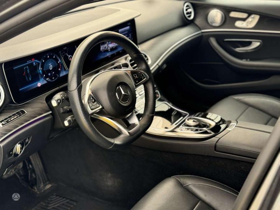 Pelēks Mercedes-Benz E 220 2017 Viļņa, ar dzinēja tilpumu 1.95 L un nobraukumu 89 tūkst. km par 22500 €, foto 9 vietnē AUTOMOTO.COM.LV