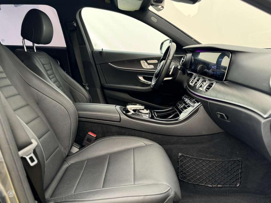 Pelēks Mercedes-Benz E 220 2017 Viļņa, ar dzinēja tilpumu 1.95 L un nobraukumu 89 tūkst. km par 22500 €, foto 13 vietnē AUTOMOTO.COM.LV
