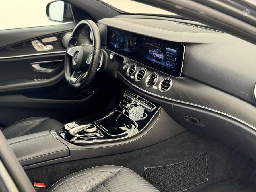 Pelēks Mercedes-Benz E 220 2017 Viļņa, ar dzinēja tilpumu 1.95 L un nobraukumu 89 tūkst. km par 22500 €, foto 14 vietnē AUTOMOTO.COM.LV