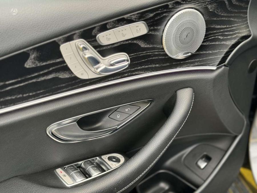 Pelēks Mercedes-Benz E 220 2017 Viļņa, ar dzinēja tilpumu 1.95 L un nobraukumu 89 tūkst. km par 22500 €, foto 17 vietnē AUTOMOTO.COM.LV