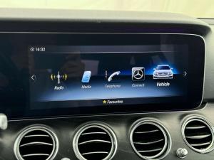 Pelēks Mercedes-Benz E 220 2017 Viļņa, ar dzinēja tilpumu 1.95 L un nobraukumu 89 tūkst. km par 22500 €, foto 23 vietnē AUTOMOTO.COM.LV