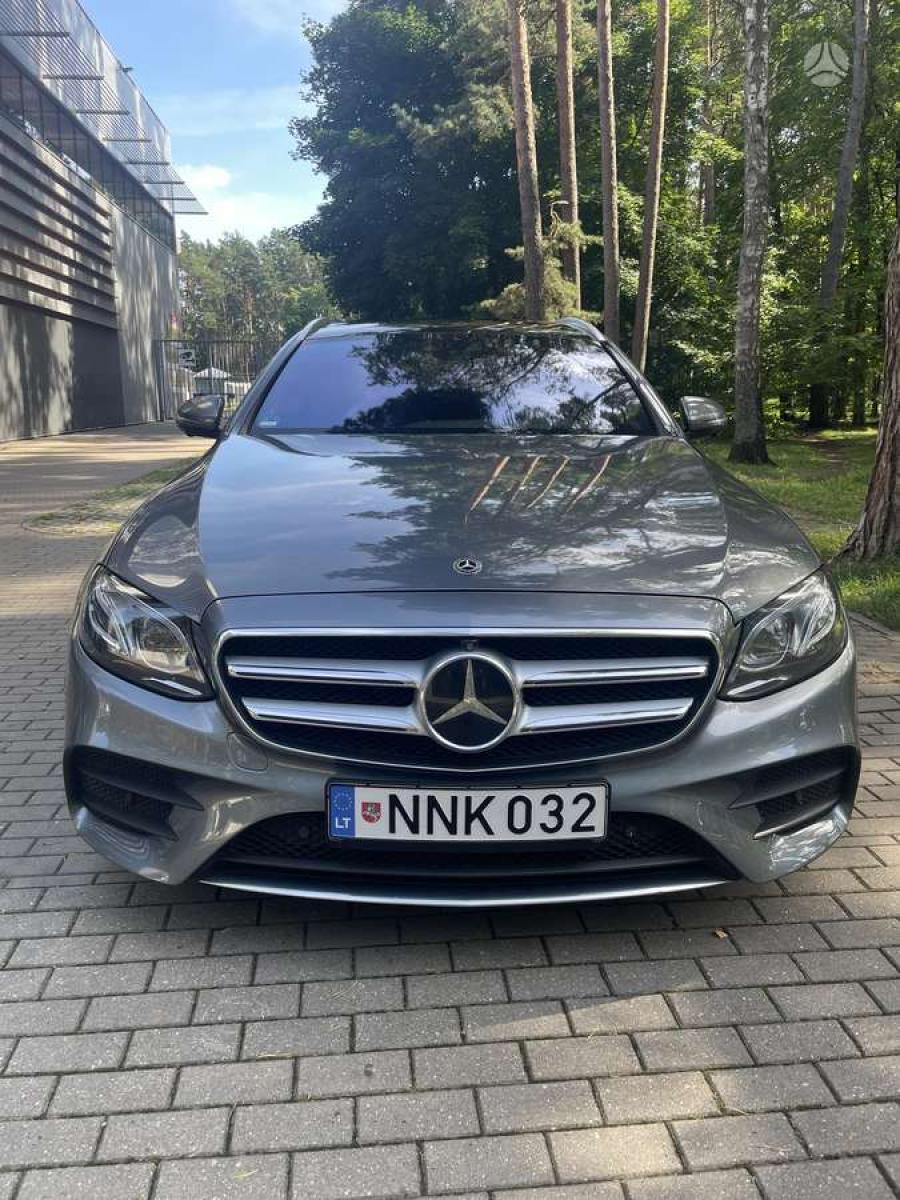 Pelēks Mercedes-Benz E 220 2017 Alīta, ar dzinēja tilpumu 1.95 L un nobraukumu 300 tūkst. km par 15999 €, foto 4 vietnē AUTOMOTO.COM.LV