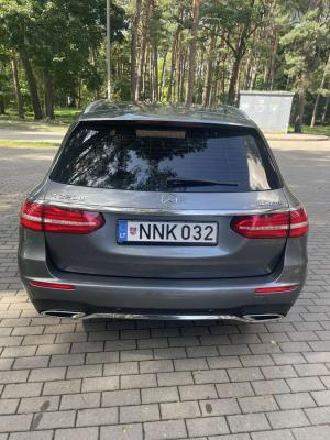 Pelēks Mercedes-Benz E 220 2017 Alīta, ar dzinēja tilpumu 1.95 L un nobraukumu 300 tūkst. km par 15999 €, foto 6 vietnē AUTOMOTO.COM.LV