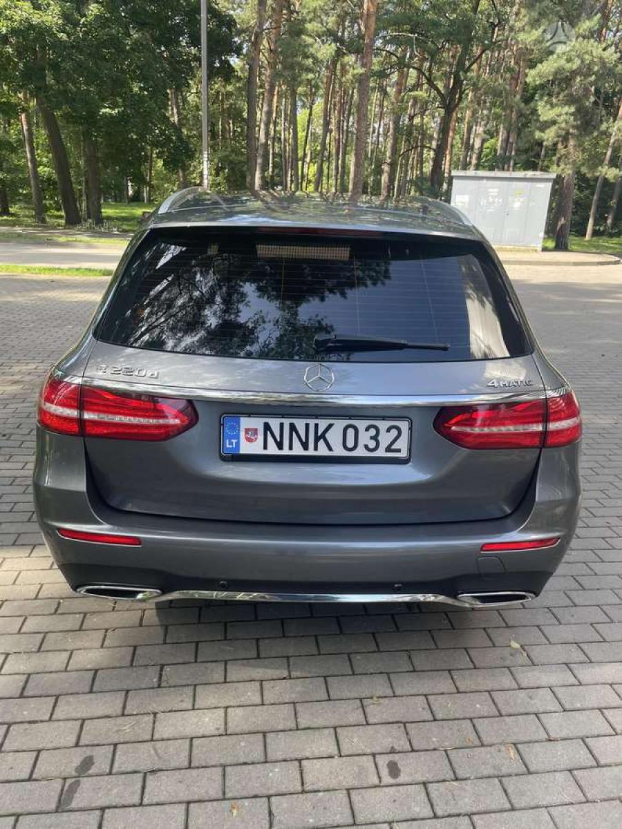 Pelēks Mercedes-Benz E 220 2017 Alīta, ar dzinēja tilpumu 1.95 L un nobraukumu 300 tūkst. km par 15999 €, foto 6 vietnē AUTOMOTO.COM.LV