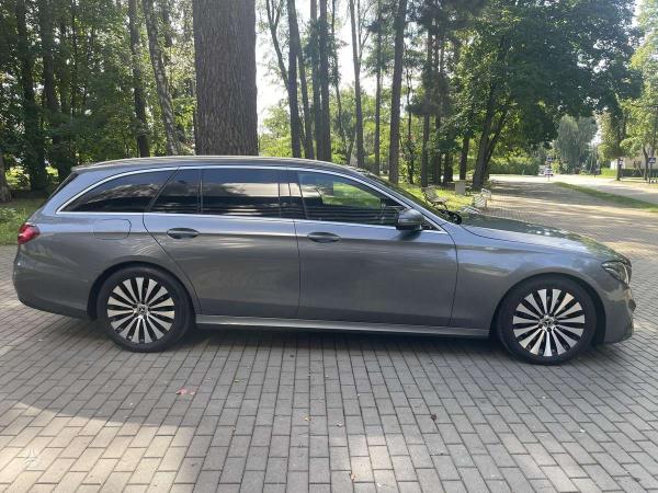 Pelēks Mercedes-Benz E 220 2017 Alīta, ar dzinēja tilpumu 1.95 L un nobraukumu 300 tūkst. km par 15999 €, foto 8 vietnē AUTOMOTO.COM.LV