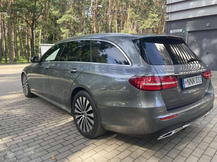 Pelēks Mercedes-Benz E 220 2017 Alīta, ar dzinēja tilpumu 1.95 L un nobraukumu 300 tūkst. km par 15999 €, foto 9 vietnē AUTOMOTO.COM.LV
