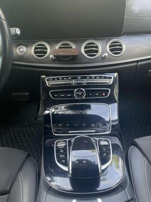 Pelēks Mercedes-Benz E 220 2017 Alīta, ar dzinēja tilpumu 1.95 L un nobraukumu 300 tūkst. km par 15999 €, foto 22 vietnē AUTOMOTO.COM.LV