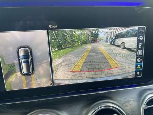 Pelēks Mercedes-Benz E 220 2017 Alīta, ar dzinēja tilpumu 1.95 L un nobraukumu 300 tūkst. km par 15999 €, foto 31 vietnē AUTOMOTO.COM.LV