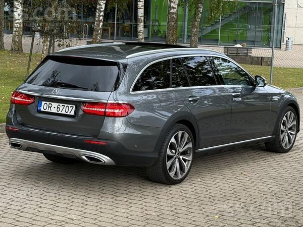 Pelēks Mercedes-Benz E 220 2017 Jelgava, ar dzinēja tilpumu 2.00 L un nobraukumu 278 tūkst. km par 22990 €, foto 7 vietnē AUTOMOTO.COM.LV