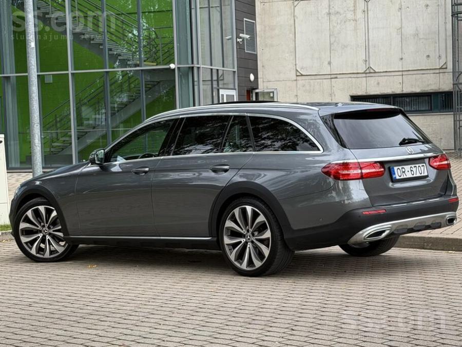 Pelēks Mercedes-Benz E 220 2017 Jelgava, ar dzinēja tilpumu 2.00 L un nobraukumu 278 tūkst. km par 22990 €, foto 11 vietnē AUTOMOTO.COM.LV