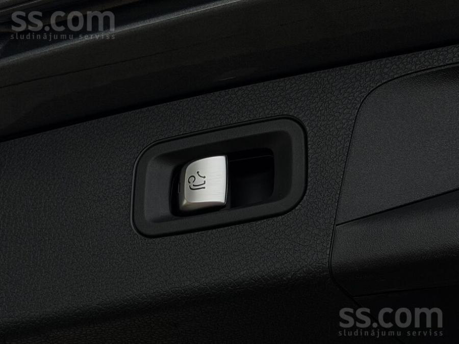 Pelēks Mercedes-Benz E 220 2017 Jelgava, ar dzinēja tilpumu 2.00 L un nobraukumu 278 tūkst. km par 22990 €, foto 15 vietnē AUTOMOTO.COM.LV