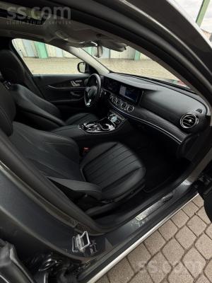 Pelēks Mercedes-Benz E 220 2017 Jelgava, ar dzinēja tilpumu 2.00 L un nobraukumu 278 tūkst. km par 22990 €, foto 18 vietnē AUTOMOTO.COM.LV