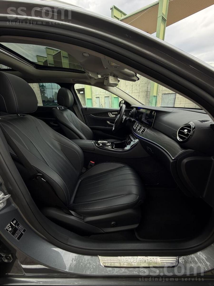 Pelēks Mercedes-Benz E 220 2017 Jelgava, ar dzinēja tilpumu 2.00 L un nobraukumu 278 tūkst. km par 22990 €, foto 19 vietnē AUTOMOTO.COM.LV