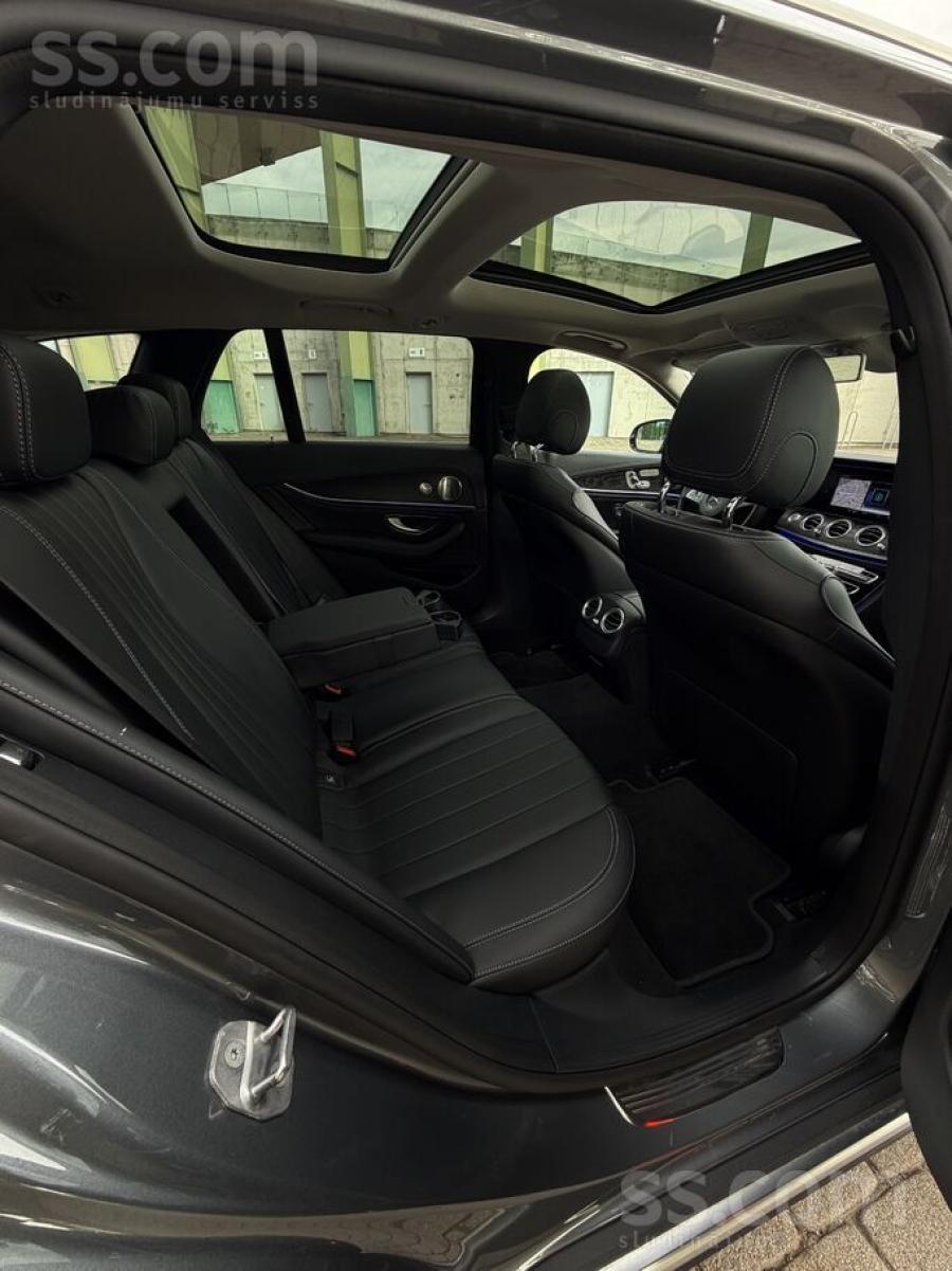 Pelēks Mercedes-Benz E 220 2017 Jelgava, ar dzinēja tilpumu 2.00 L un nobraukumu 278 tūkst. km par 22990 €, foto 20 vietnē AUTOMOTO.COM.LV
