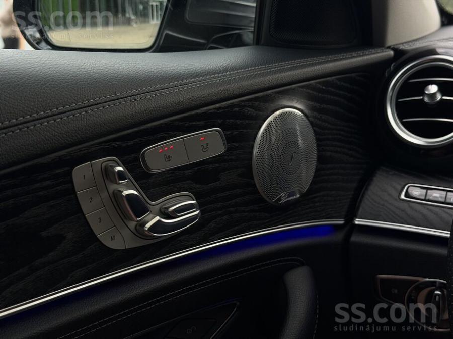 Pelēks Mercedes-Benz E 220 2017 Jelgava, ar dzinēja tilpumu 2.00 L un nobraukumu 278 tūkst. km par 22990 €, foto 21 vietnē AUTOMOTO.COM.LV