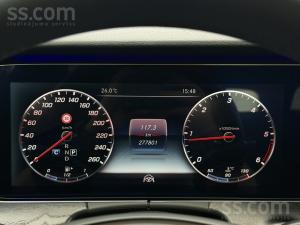 Pelēks Mercedes-Benz E 220 2017 Jelgava, ar dzinēja tilpumu 2.00 L un nobraukumu 278 tūkst. km par 22990 €, foto 25 vietnē AUTOMOTO.COM.LV