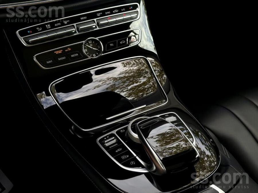 Pelēks Mercedes-Benz E 220 2017 Jelgava, ar dzinēja tilpumu 2.00 L un nobraukumu 278 tūkst. km par 22990 €, foto 28 vietnē AUTOMOTO.COM.LV